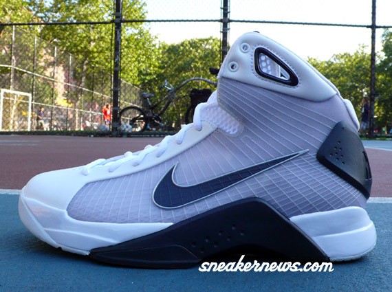 Nike Hyperdunk - Black/Anthracite + White/Dark Obsidian Preorder ...