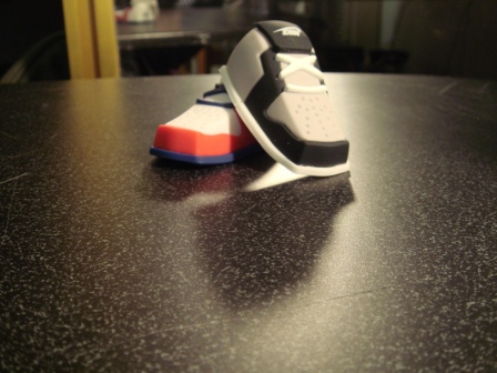 Nike Be True Dunk USB Thumb Drive - SneakerNews.com