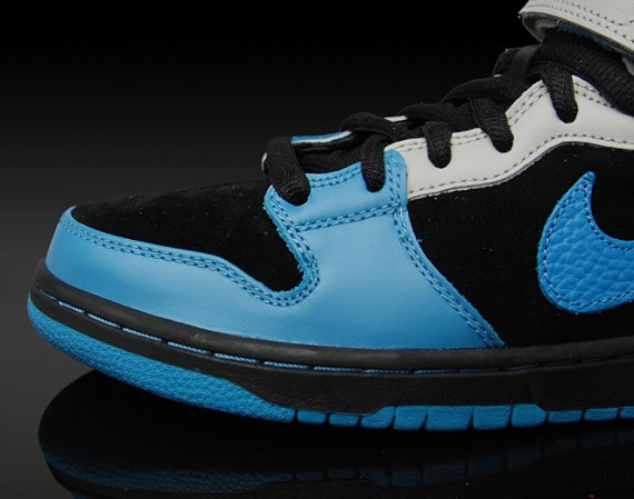 Nike SB Dunk Mid - Aqua Blue - SneakerNews.com