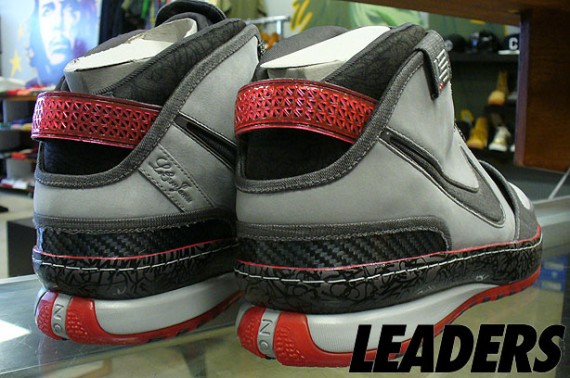 Nike Zoom Lebron VI - LA Edition - SneakerNews.com