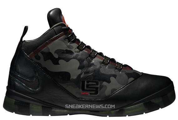 Nike Zoom Soldier II - Camo Edition @ Nikestore - SneakerNews.com