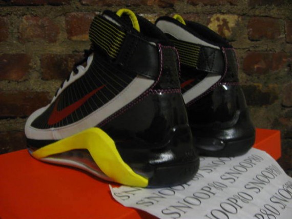 Nike Hypermax - Grey - Black - Sport Red - Sample - SneakerNews.com