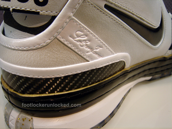 Nike Zoom LeBron VI MVP @ House of Hoops - SneakerNews.com