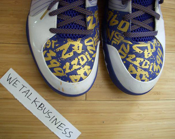 Nike Zoom Kobe IV - 61 Points Edition - NBA Finals - Game Worn by Kobe ...