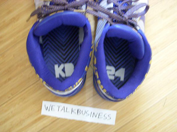 Nike Zoom Kobe IV - 61 Points Edition - NBA Finals - Game Worn by Kobe ...