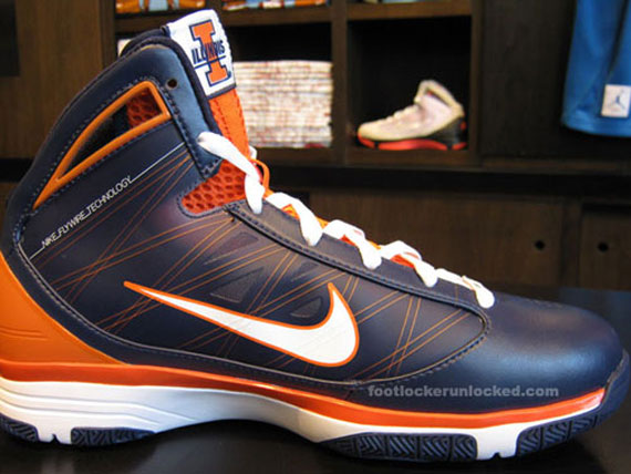 Nike Hyperize Supreme NCAA PEs - Texas + Illinois - SneakerNews.com