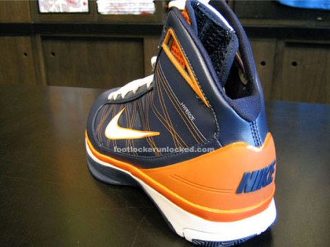 Nike Hyperize Supreme NCAA PEs - Texas + Illinois - SneakerNews.com