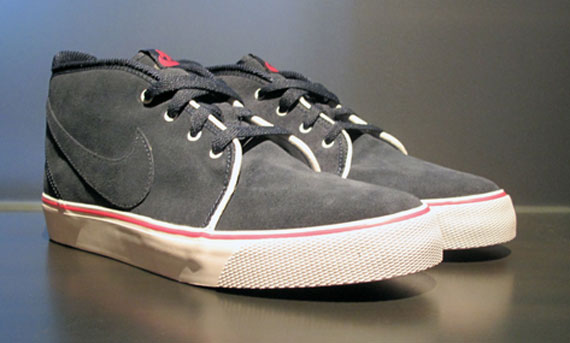 Nike Toki ND - Obsidian - Vivid Pink - Available @ 21 Mercer ...
