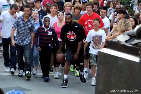 Baron Davis Runs NYC For Li-Ning - SneakerNews.com