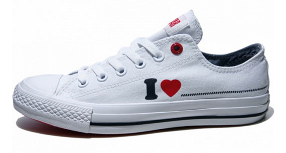 Converse (PRODUCT) RED - Chuck Taylor High + Low - 'I Heart ...' Pack ...