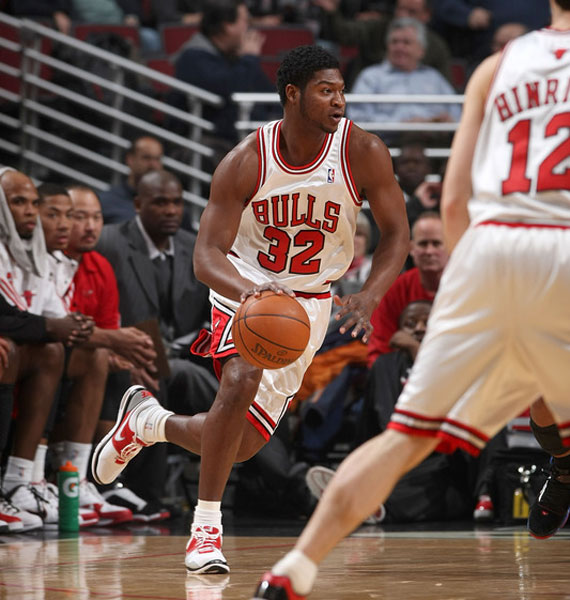 NBA Feet: Weekend Kicks From Around The League - SneakerNews.com