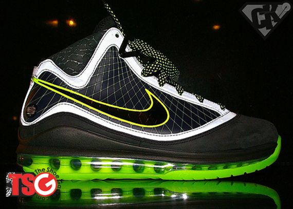 DJ Clark Kent x Nike Air Max LeBron VII (7) - '112' Edition ...