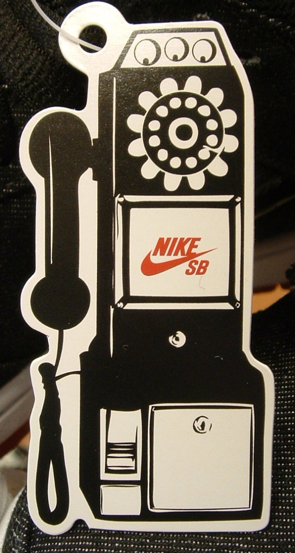 Nike SB Dunk Low Quickstrike - Larry Perkins - SneakerNews.com