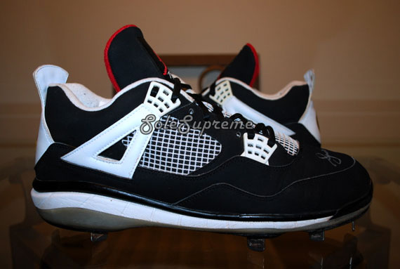 Air Jordan IV (4) Cleats - Andruw Jones Atlanta Braves PE - SneakerNews.com