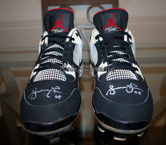 Air Jordan IV (4) Cleats - Andruw Jones Atlanta Braves PE - SneakerNews.com