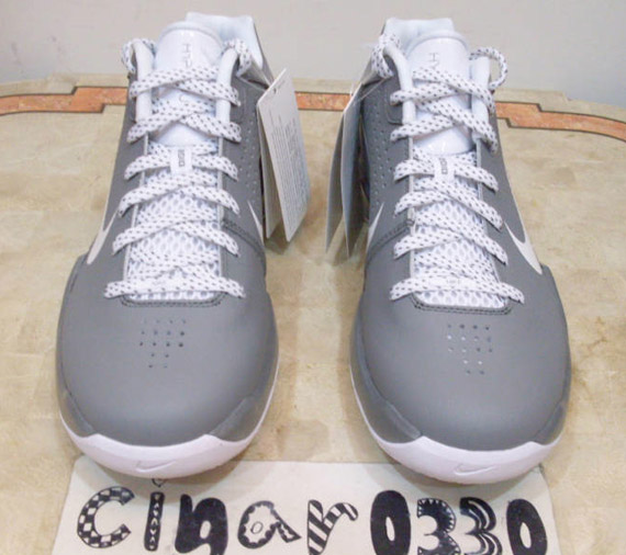 Nike Hyperdunk 2010 Low - Cool Grey - White | Sample - SneakerNews.com