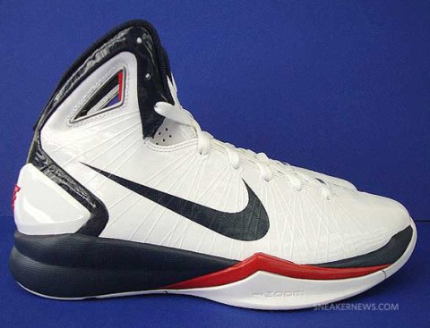Nike Hyperdunk 2010 'USAB' | Available on eBay - SneakerNews.com