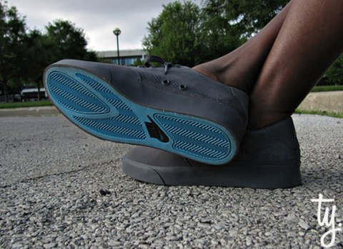 Nike Pepper Low - Grey - Blue - Sample - SneakerNews.com
