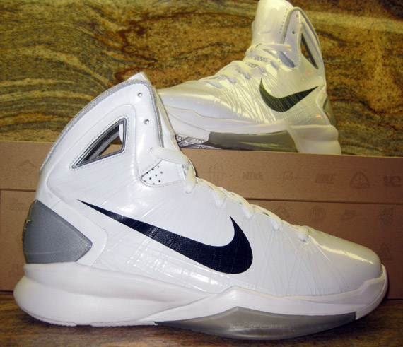 Nike Hyperdunk 2010 - White - Black - Metallic Silver | Unreleased Sample - SneakerNews.com