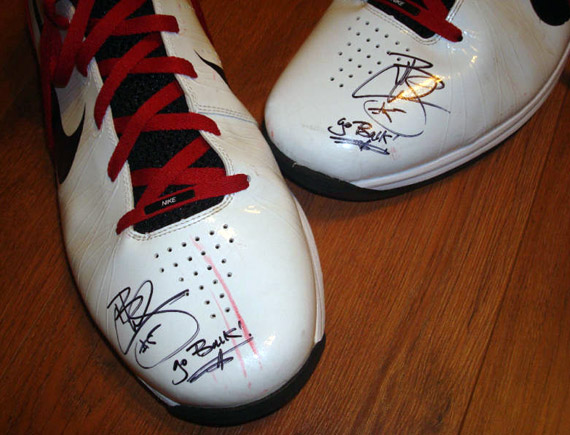 Nike Air Max Hyperdunk 2010 - Signed Carlos Boozer Bulls PE ...