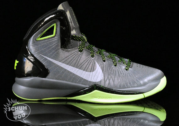Nike Hyperdunk 2010 - Black - Metallic Silver - Dark Grey - Volt ...