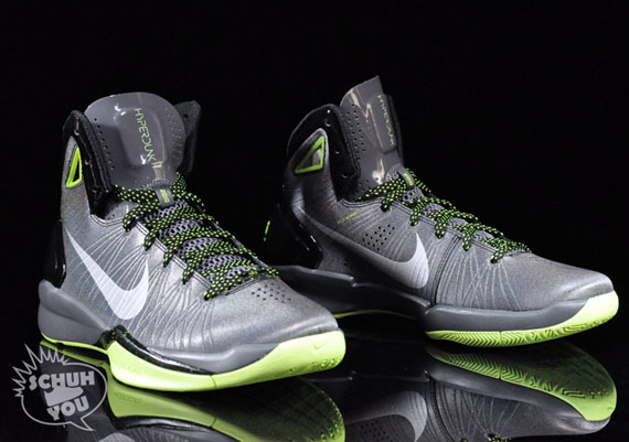Nike Hyperdunk 2010 - Black - Metallic Silver - Dark Grey - Volt ...
