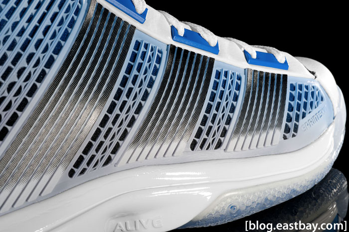 adidas Superbeast Dwight Howard ‘Home’ - Detailed Images - SneakerNews.com