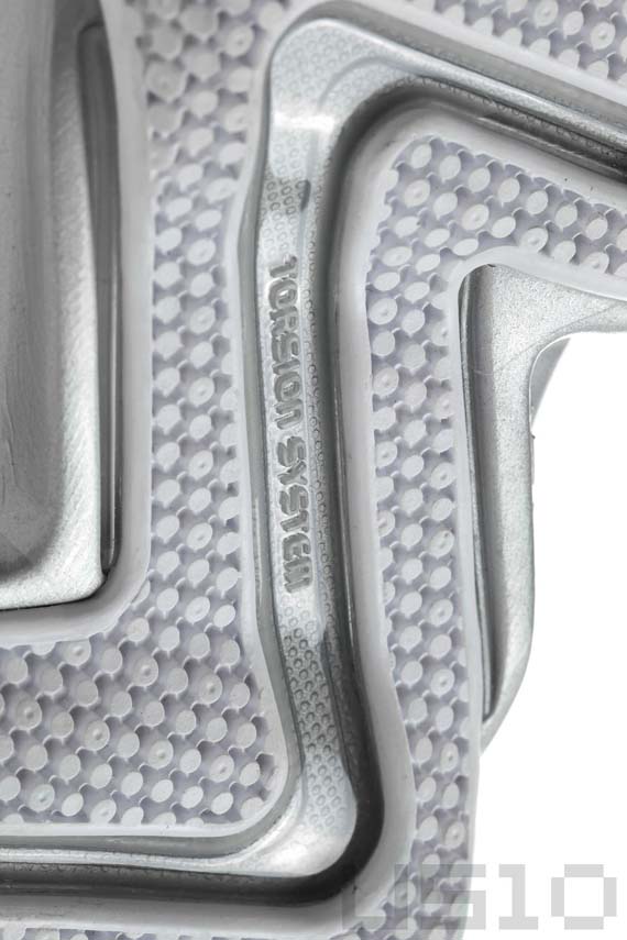 adidas Superbeast Dwight Howard – White – Blue - SneakerNews.com