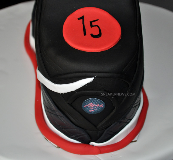 Nike LeBron 8 Sneaker Cake - SneakerNews.com