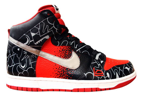 Sekure D for Royalefam x Nike Dunk 'Horror' Customs - SneakerNews.com