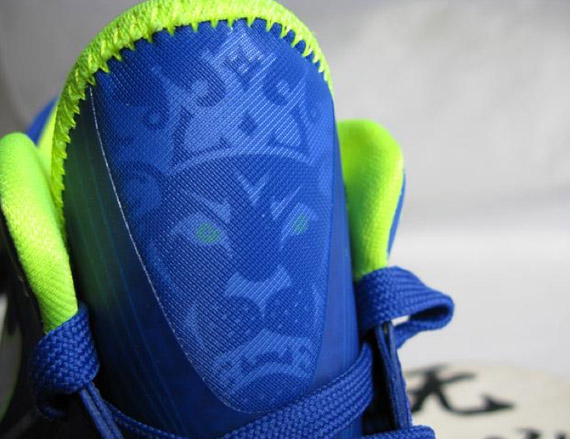Nike LeBron 8 V2 Low 'Sprite' - New Images - SneakerNews.com