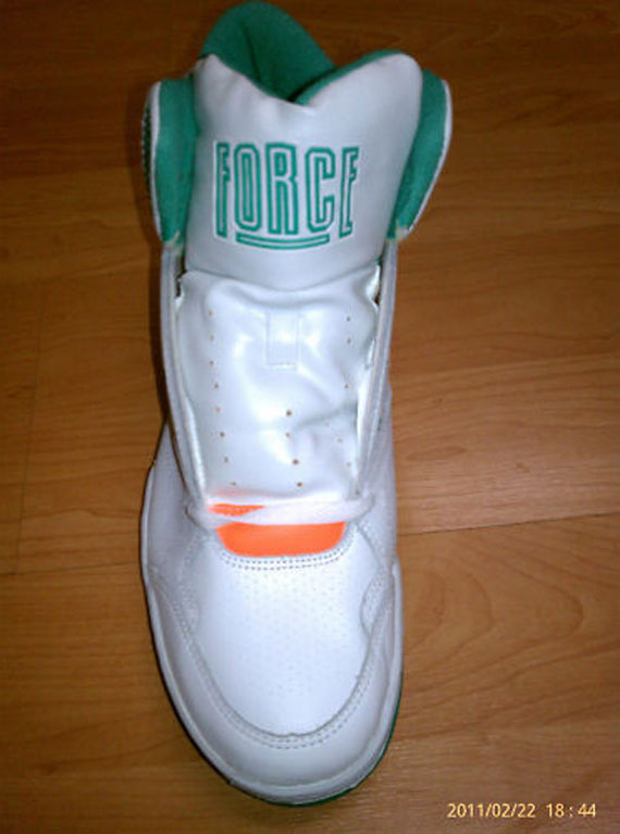 Nike Quantum Force II High - White - Clockwork Orange - Bright Green ...