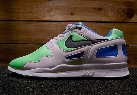 Nike Air Flow - OG Colorway - SneakerNews.com