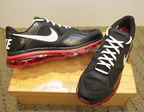 Jerry Rice x Nike Trainer 1.3 Max - SneakerNews.com