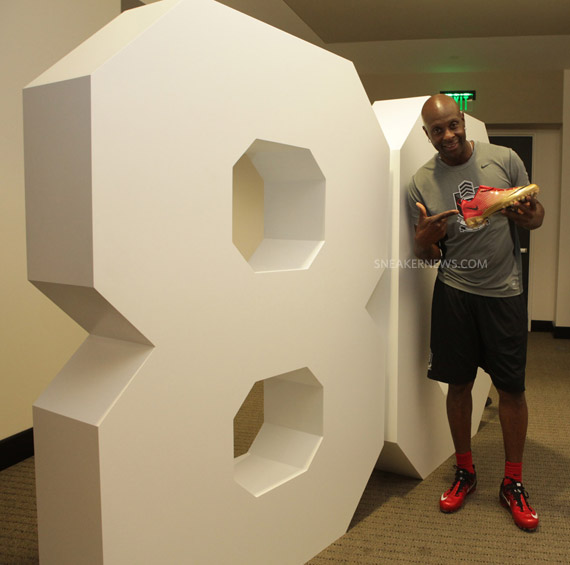 Nike Zoom Vapor Carbon Cleats - Jerry Rice 49ers PE - SneakerNews.com