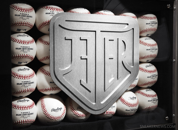 Jordan Brand Derek Jeter 3K Trunk - Auction Ends Today - SneakerNews.com