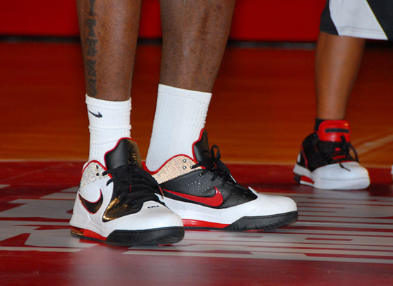 Nike LeBron Ambassador IV - New Images - SneakerNews.com