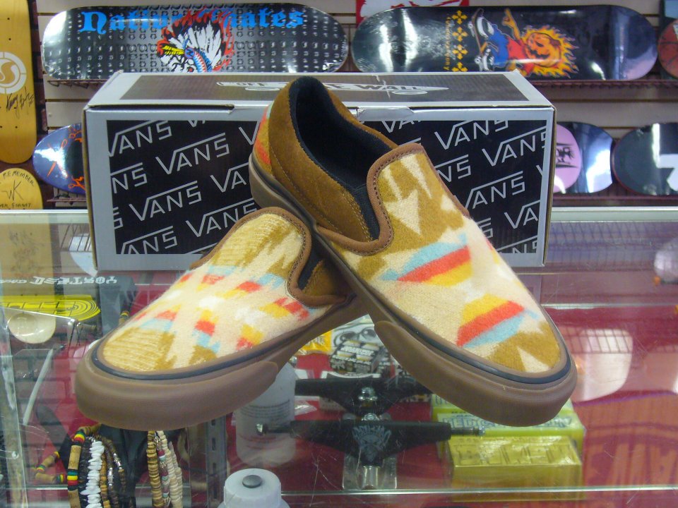Pendleton x Vans x Nibwaakaawin Chicago Powwow - SneakerNews.com