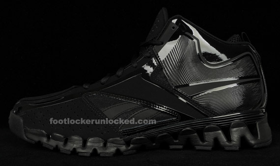 Foot Locker 'Kicksmas' - Black Friday 'Black Pack' - SneakerNews.com