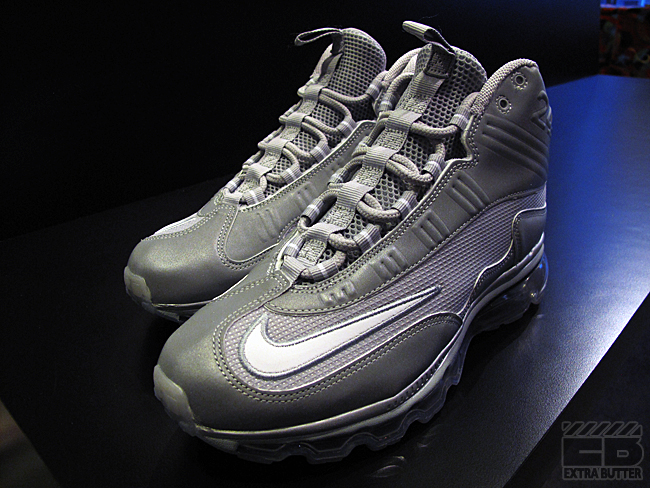 Nike Air Max JR '3M' - Available - SneakerNews.com