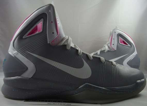 Nike Hyperdunk 2010 'McFly' Promo Sample on eBay - SneakerNews.com