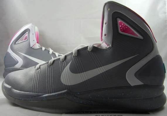 Nike Hyperdunk 2010 'McFly' Promo Sample on eBay - SneakerNews.com