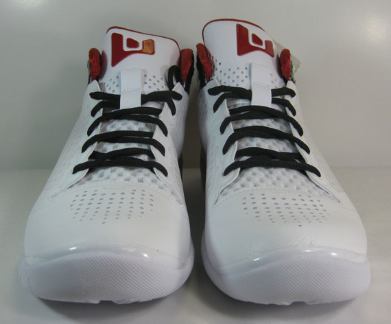 Jordan Fly Wade 2 - White - Varsity Red - Black | Release Reminder ...