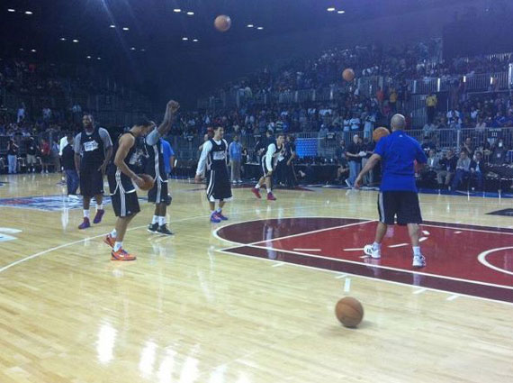 Nike Zoom Hyperdunk 2011 Low - Jeremy Lin Rising Stars PE - SneakerNews.com