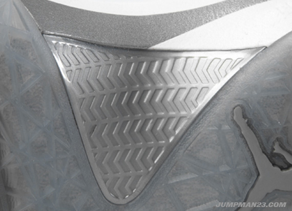 Jordan CP3.V - White - Metallic Silver | Release Date - SneakerNews.com