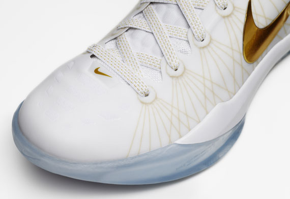 Nike Zoom Hyperdunk 2011 Elite 'Home' - SneakerNews.com