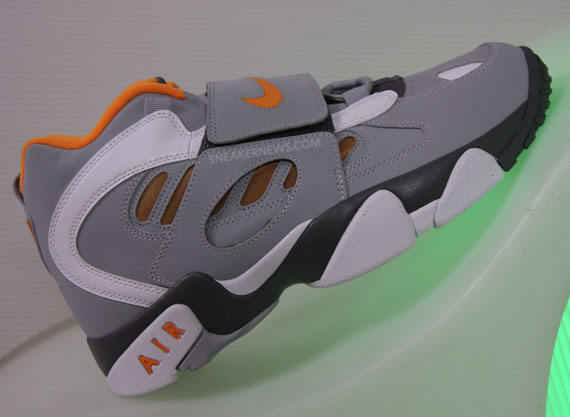 Nike Air Diamond Turf II - Grey - Orange - White - SneakerNews.com
