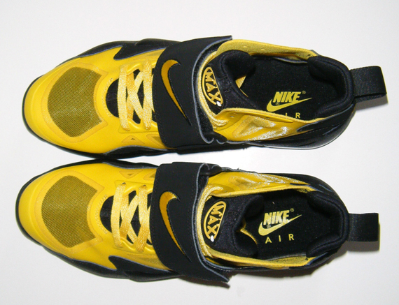 Nike Air Max Express - Speed Yellow - Black | New Images - SneakerNews.com