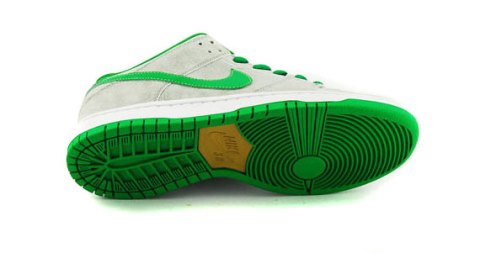 Nike SB Dunk Low - Matte Silver - Classic Green - Varsity Red ...