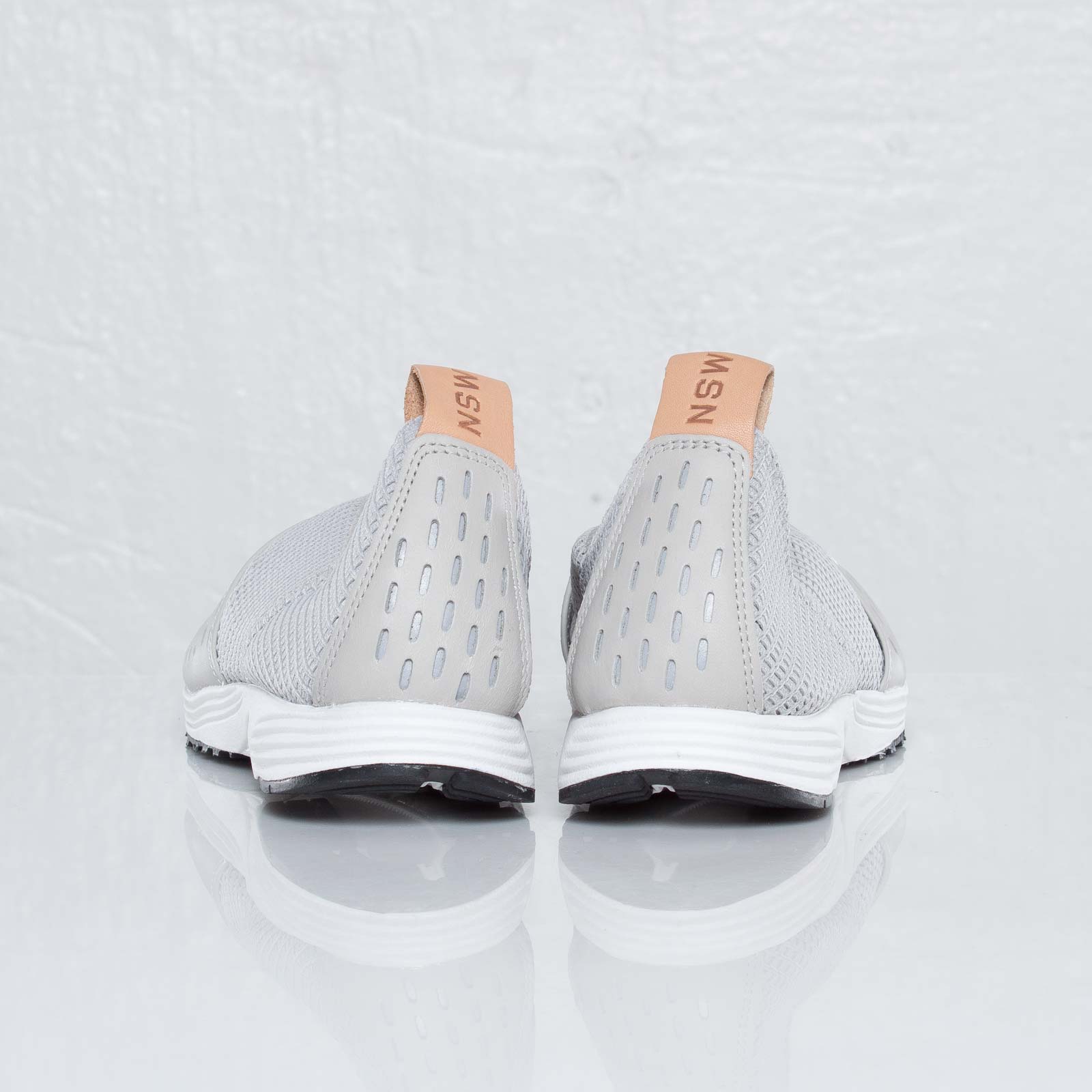 Nike WMNS Pocket Runner II Premium - SneakerNews.com